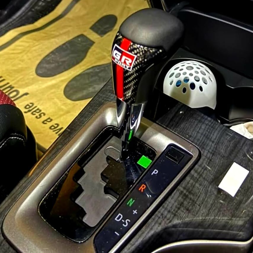 GR Sport Gear Knob | Universal Gear Shift Knob with Carbon Fiber Finis ...